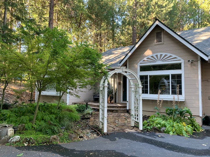 Gold Counry Getaway - Grass Valley, CA