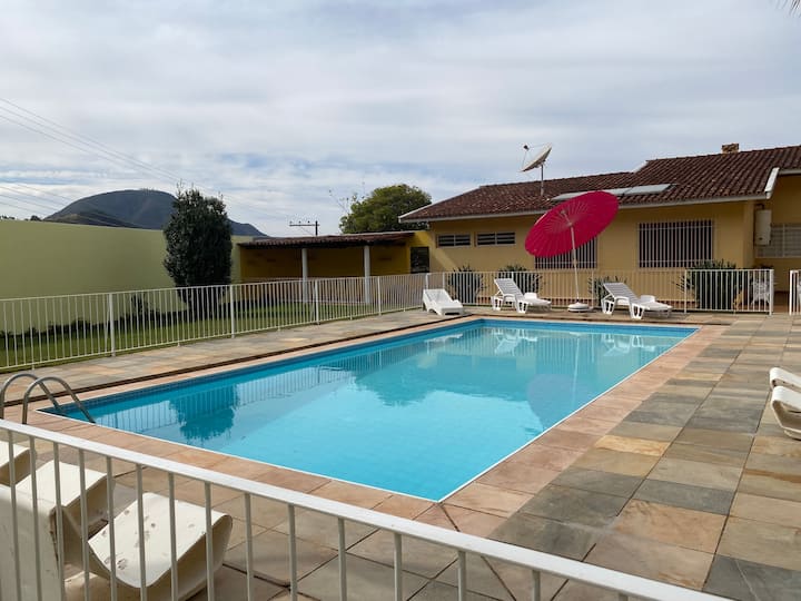 Casa Agradável Com Piscina E áRea Gourmet - Águas de Lindóia