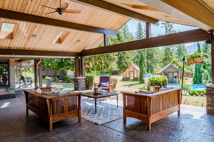 6 Best Airbnbs With Pool In Chilliwack, Canada | Trip101