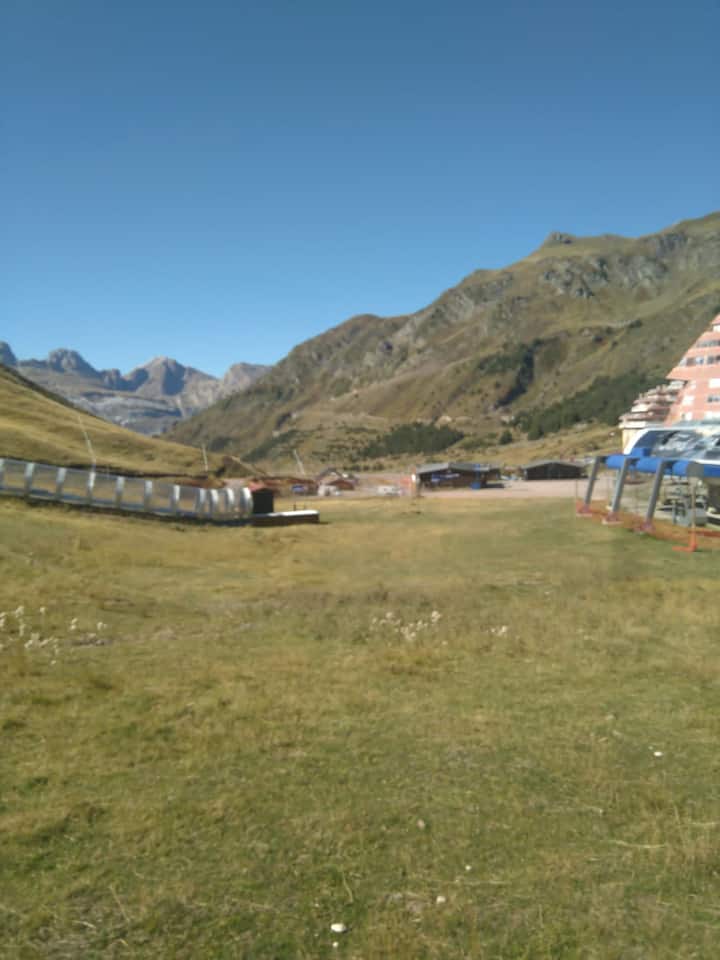 Espectacular Apartamento Con Vistas Panorámicas. - Candanchú