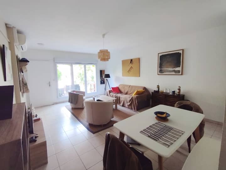Chambre Privée Dans Rez-de-jardin Avec Jacuzzi - Marseille