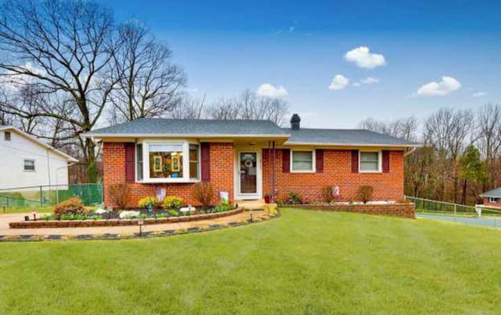 Cozy Home With Relaxing Views - 10 Mins. To Bwi - Pasadena, MD
