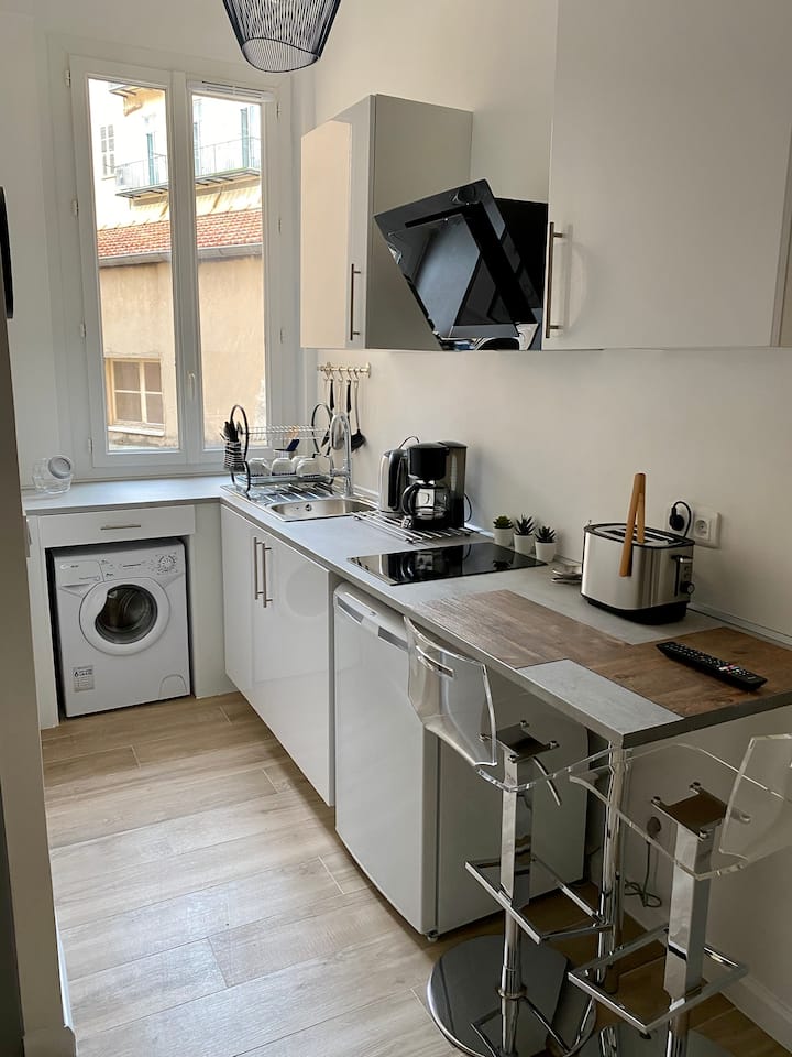 Appartement Rénové Port De Nice - Nice