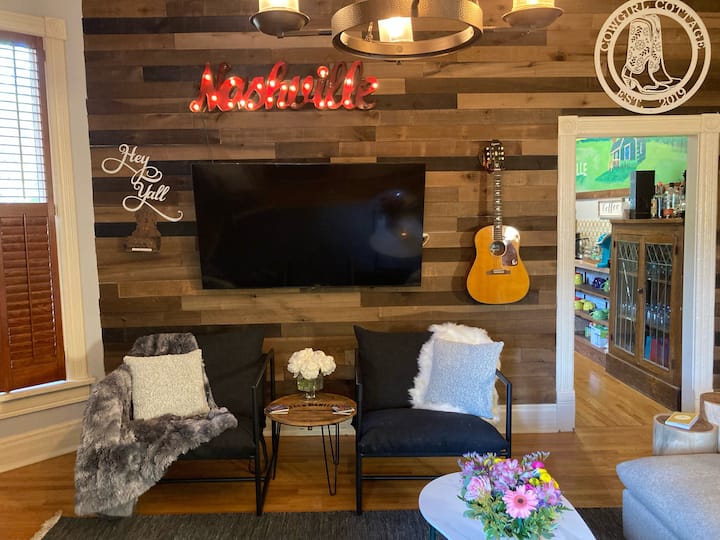 Cottage W/ New Hot Tub 1.5 Miles To Broadway - 내슈빌