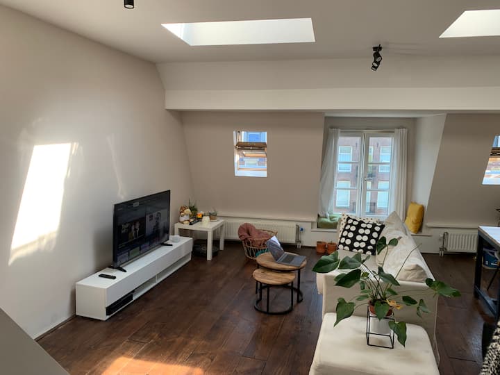 Lovely 2-bedroom Apartment W/ Rooftop And Bathtub - 