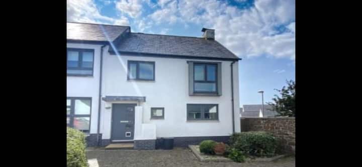 3 Bed Home- Just 10 Min Walk From Bude Town Centre - Bude