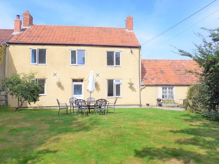 4 Bedroom Somerset Farmhouse And Garden - Burnham-on-Sea