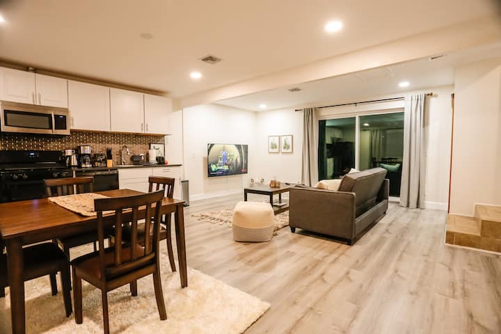 Address: 22709 Enadia Way, West Hills - Calabasas, CA