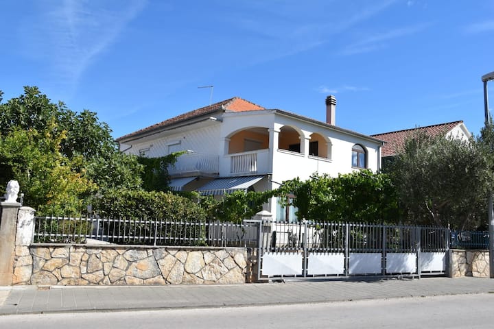 Apartman Smokvica - Galešnjak