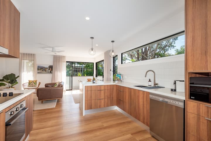 Autumn Sale 2 Sandy Bottom's Luxurious Noosa Suite - Noosa Heads