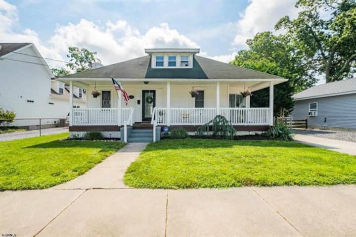Charming Cottage By The Sea - Ocean City, NJ