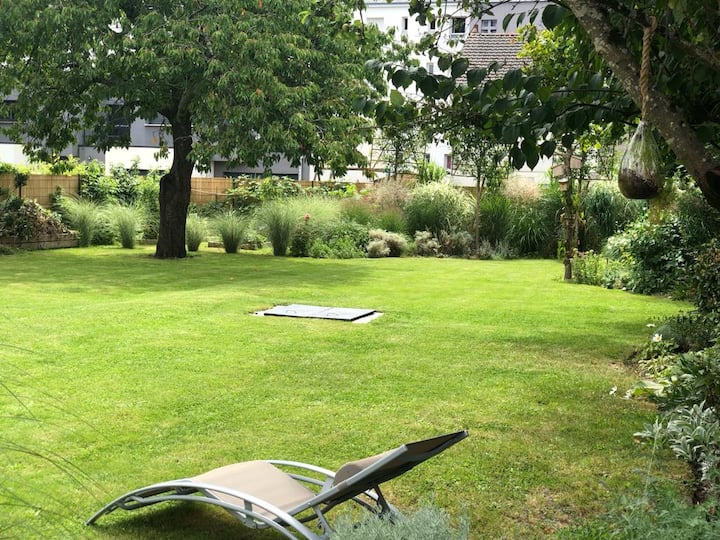 Jolie Maison De Ville Avec Jardin De Charme - Saint-Cyr-sur-Loire