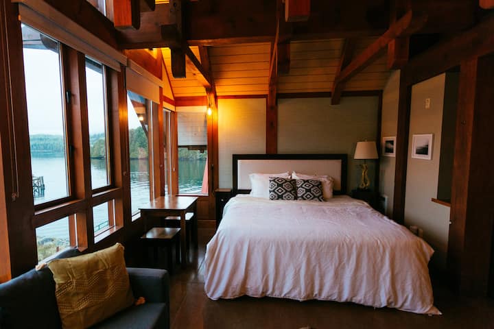 Single Fin - Cozy Ocean Views - Ucluelet