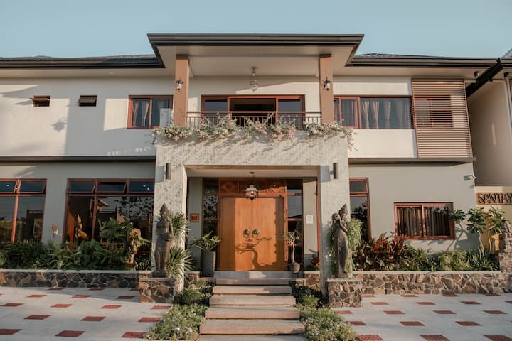 Santaya 2 | Private Hot Spring W/ View - Sleeps 30 - Calamba