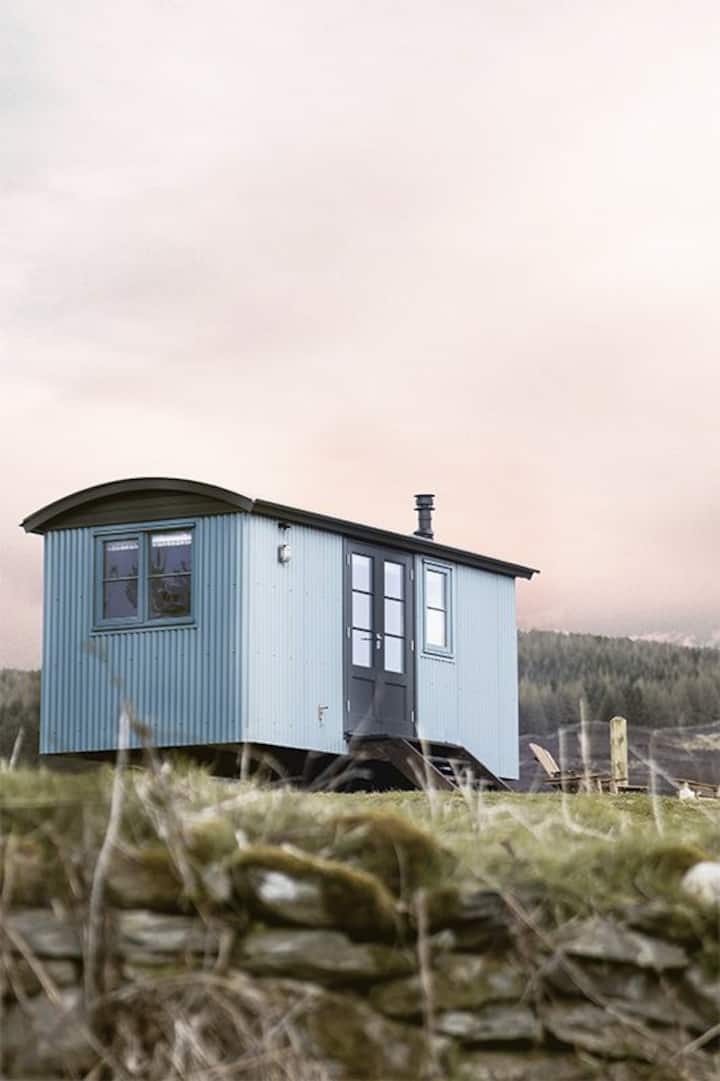Luxury Shepherds' Glamping Hut With Stunning Views - Dunkeld