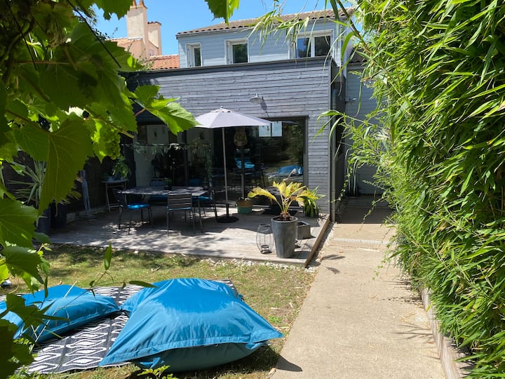 Agréable Maison Entre Centre Ville Et îLe De Ré. - La Rochelle