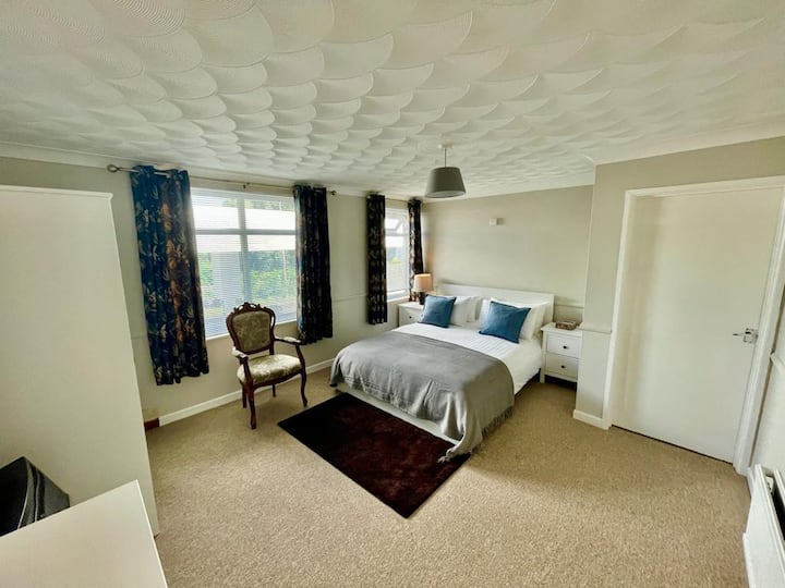 Lovely 3 Double Bedroom With Great Garden Space. - Hay-on-Wye