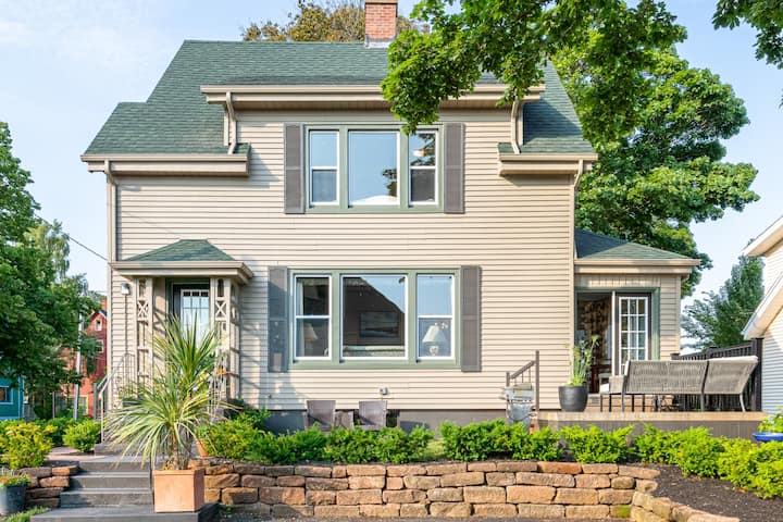 Waterview Home - Downtown & Victoria Park - Cornwall, Kanada