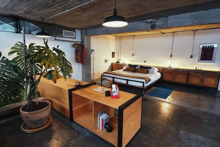 Designer Loft In Oaxaca's Favorite Hardware Store. - Oaxaca