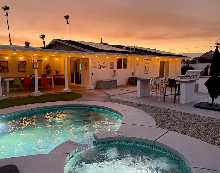Four Bedroom Palm Spring Hideaway With Pool & Spa - Palm Springs, CA