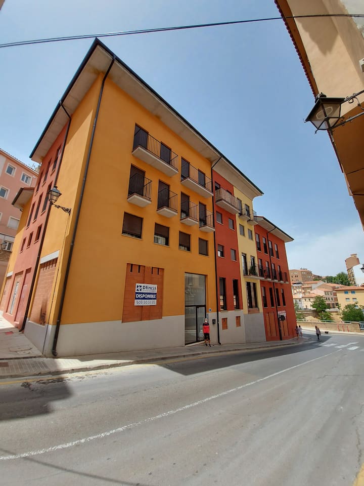 Tocando El Cielo.
Apto. Tres Habitaciones. - Teruel