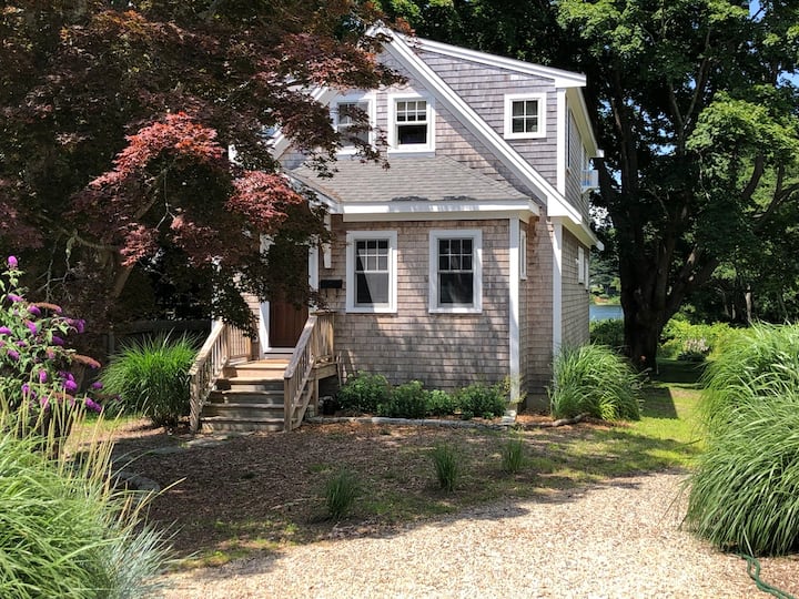 Cottage Retreat On Sider's Pond - Cape Cod, MA