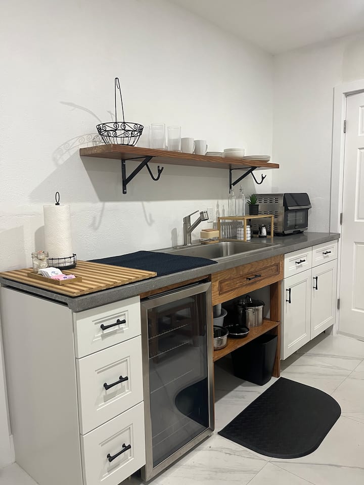 Private Suite In Pembroke Pines - Pembroke Pines, FL