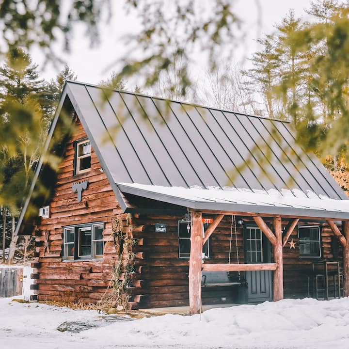Cozy 4-season Cabin On Pond - "East Cabin" - Vermont