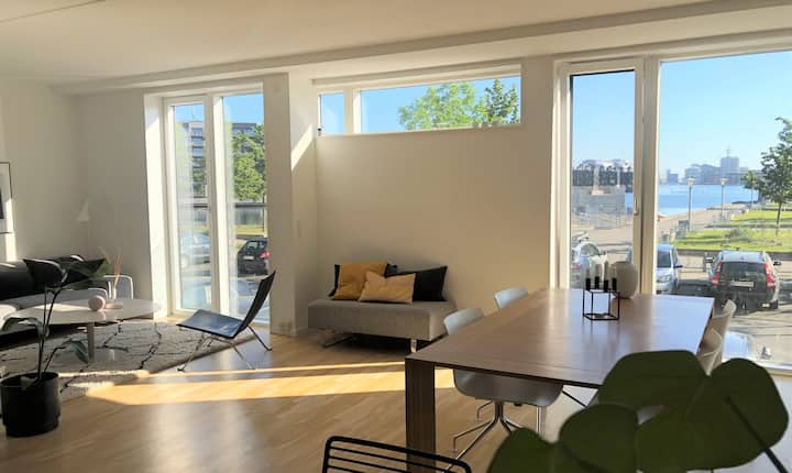 Lys & Lækker Lejlighed Med Udsigt Over Vandet - 코펜하겐