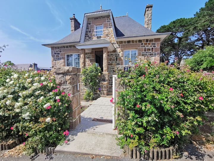 Maison Bretonne En Bord De Mer - Perros-Guirec