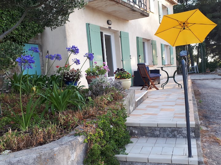 Carqueiranne: Rez De Jardin Vue Mer - Presqu'île de Giens