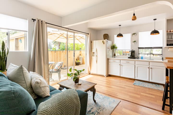 Boho Bungalow+walkable+stocked Kitchen+bbq+private - Avila Beach, CA