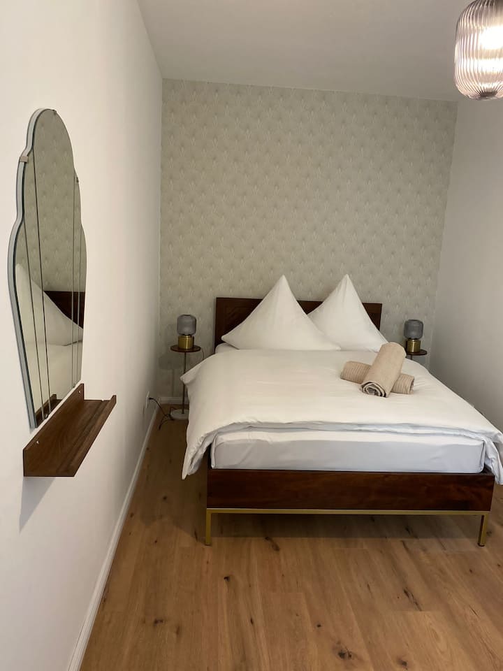 Ein Doppelzimmer Im Minimal Hostel No.43 - Berlin