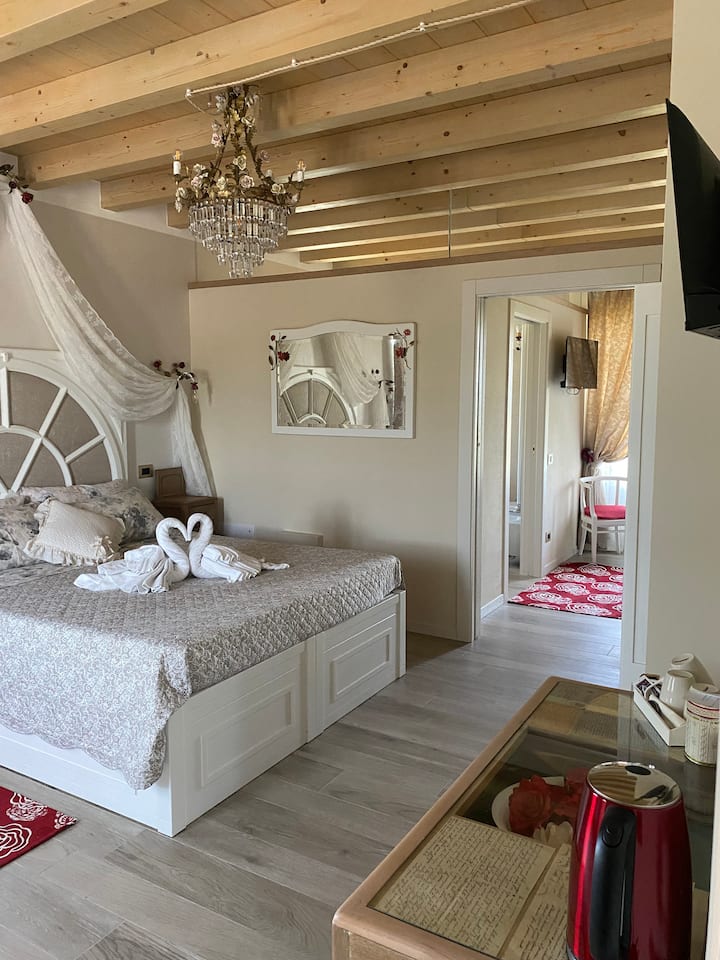 B&b Roseto Holidays Azzurro Camera Rossa - Valeggio sul Mincio