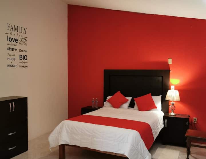 Comoda  Habitacion Dentro Casa Con  Los Servicios - Zacatlán