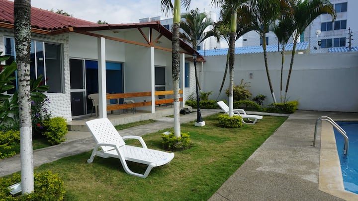 Hermosa Casa En La Playa - Tonsupa