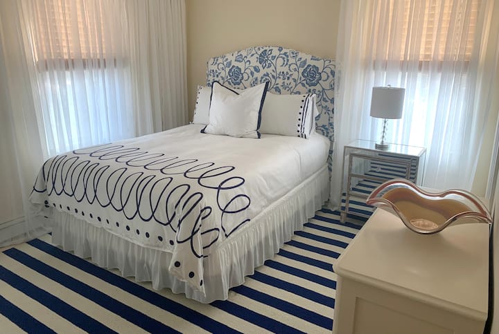 Cozy Room W/ Sofa @ Serene Haven - Sandwich, MA