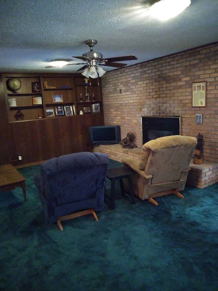 The Bulldog House - Starkville, MS