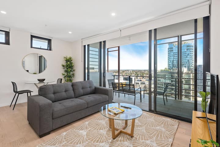 Stylish South Bank Apt W/ King Bed & Huge Balcony! - Brisbane