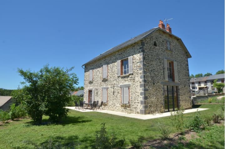 Grand Gîte Chaleureux Planèze - Cantal