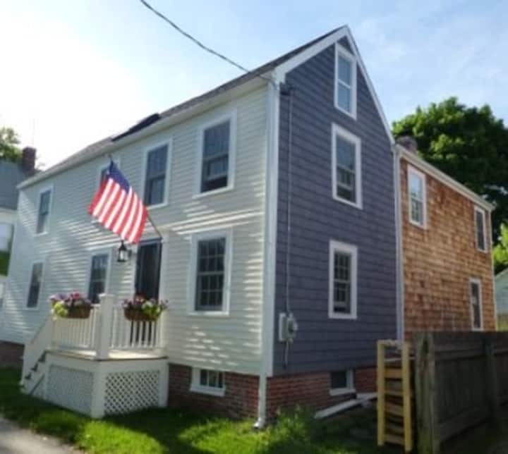 Unique And Charming Home Portsmouth's South End. - Portsmouth, NH