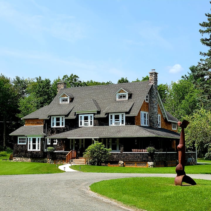 Historic Cozy Hudson Valley Mountaintop Escape Near Parks With Hot Tub - Ellenville, NY