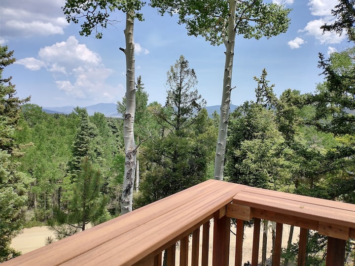 Mountain Cabin W Multi-level Decks, Views, Hot Tub - Angel Fire, NM