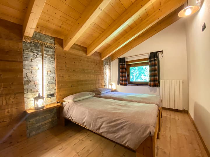Charming Apartment Close To Livigno Town Centre - 리비뇨