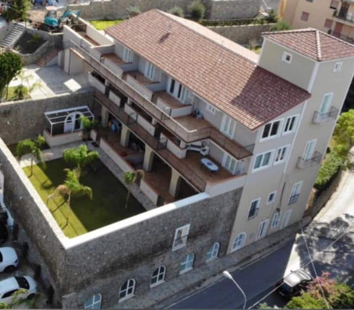 Accogliente Suite Privata Con Patio. - Casal Velino