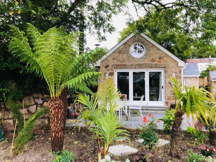 Tree Fern Barn - On A Farm With Streams & Lakes - Mevagissey