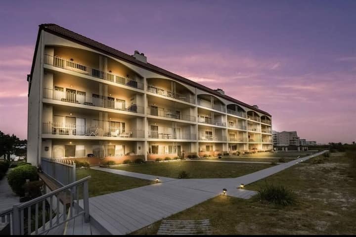 Oceanfront Condo At Diamond Beach - Cape May Beach, NJ