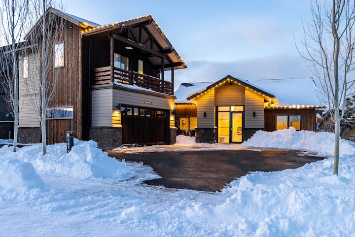 Near Trails, 24hr Staff, Bbq, Resort Pool, Dogs Ok - Bend, OR