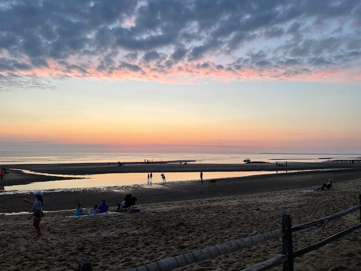 Naustalgic 2 Bedroom Cottage At Nauset Light Beach - Wellfleet, MA