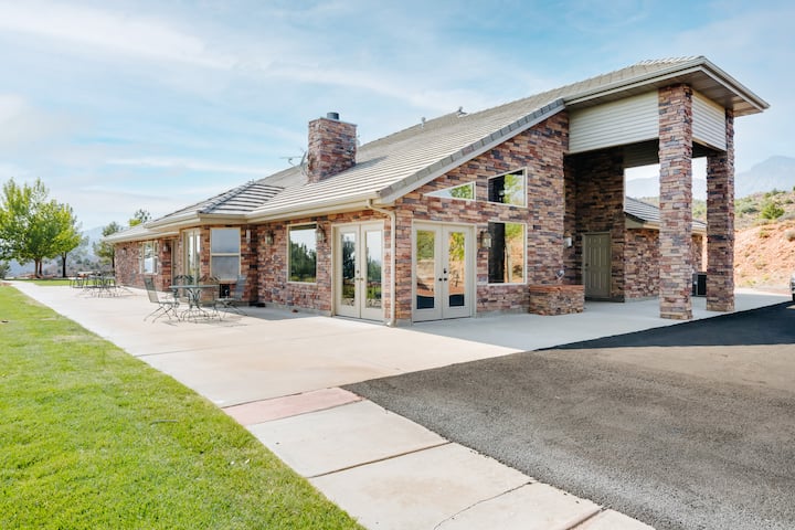 Cabin Escape At Zion Zen Ranch - La Verkin, UT